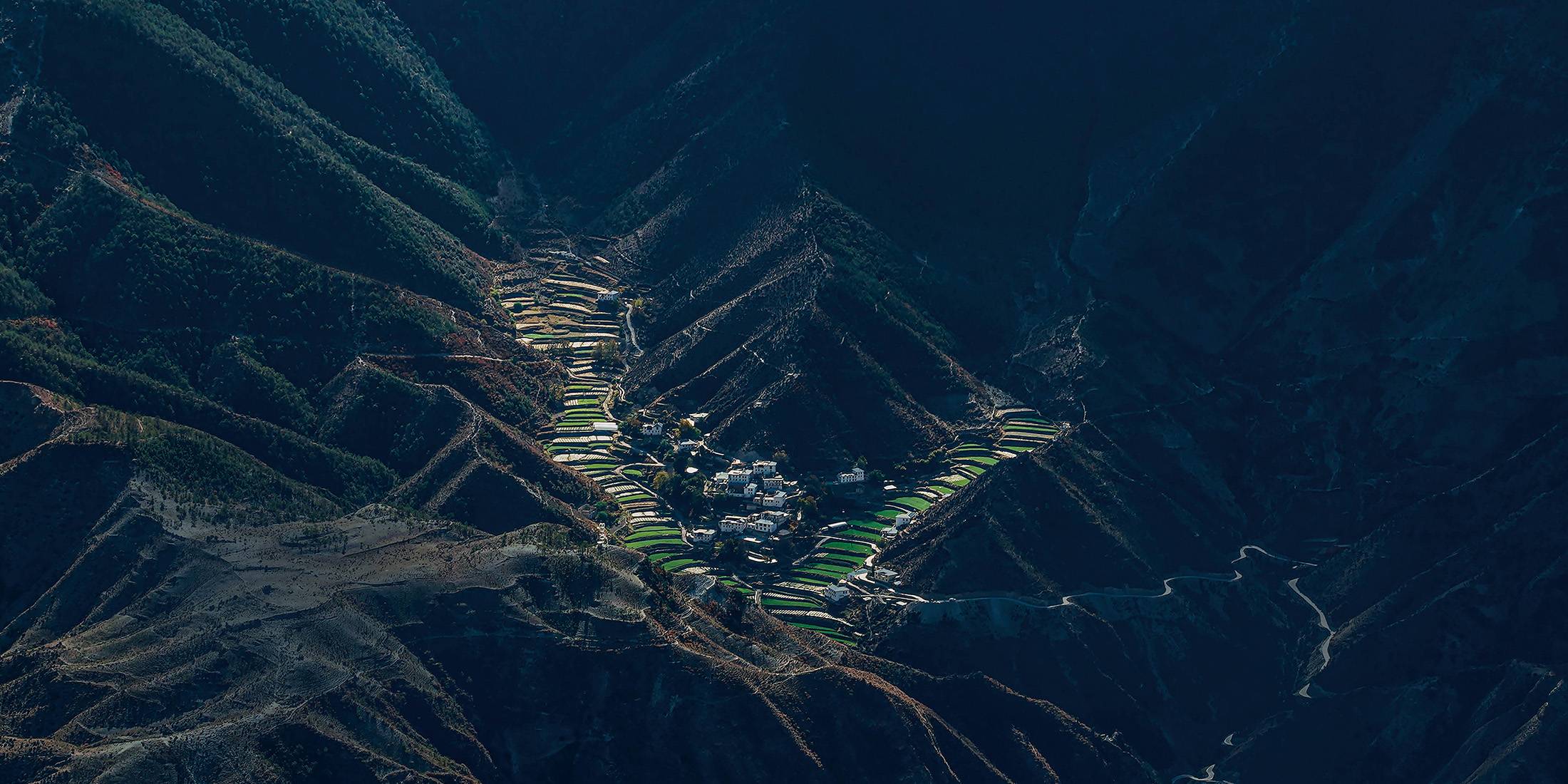 Shangri-La China Tour: Uncovering Tibet's Magic